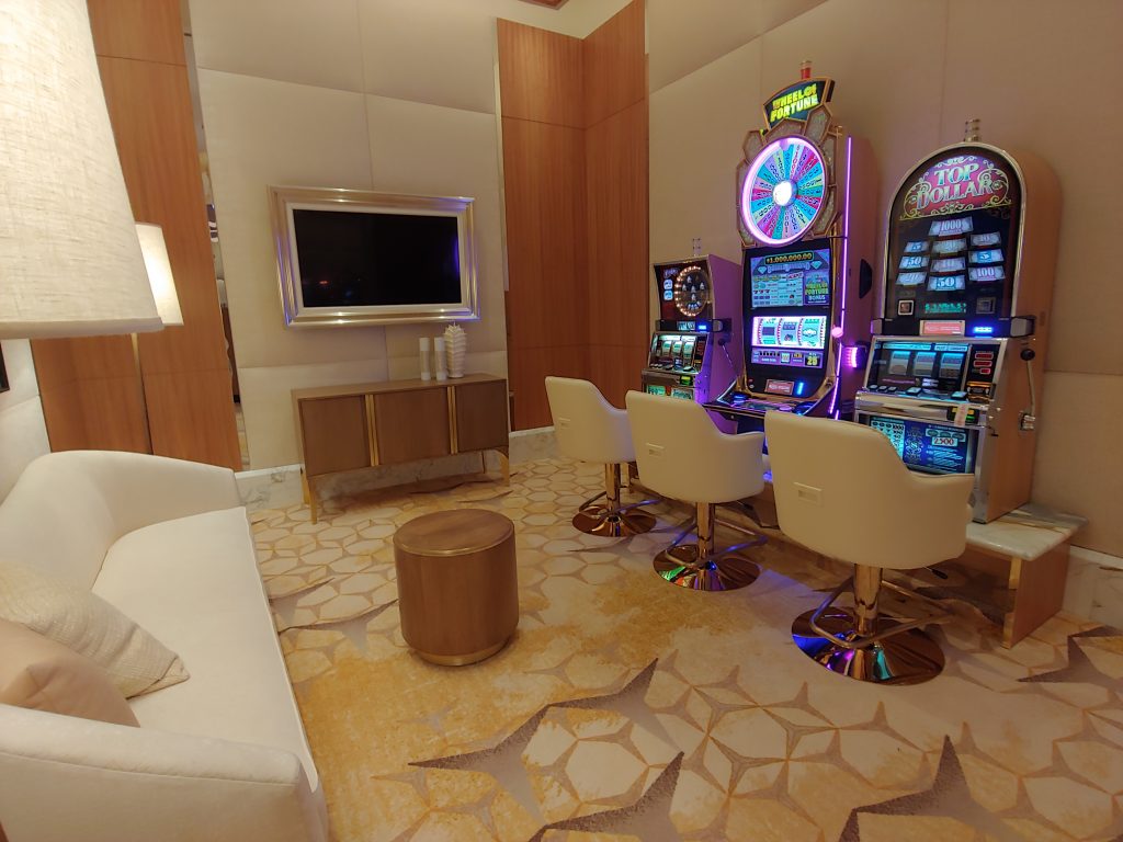 Resorts World Las Vegas | Blackjack | Table Games | Slots